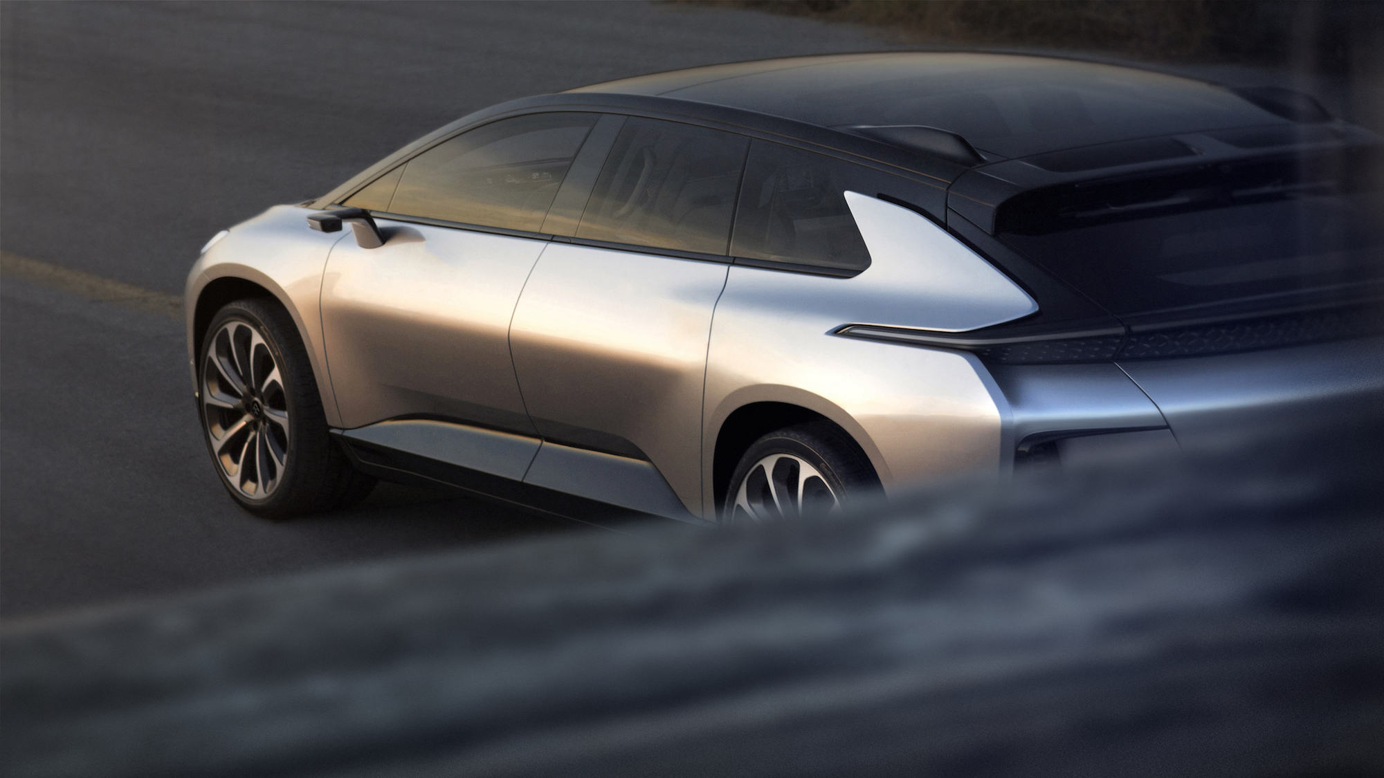 Faraday Future FF91: Elle veut faire mieux que Tesla