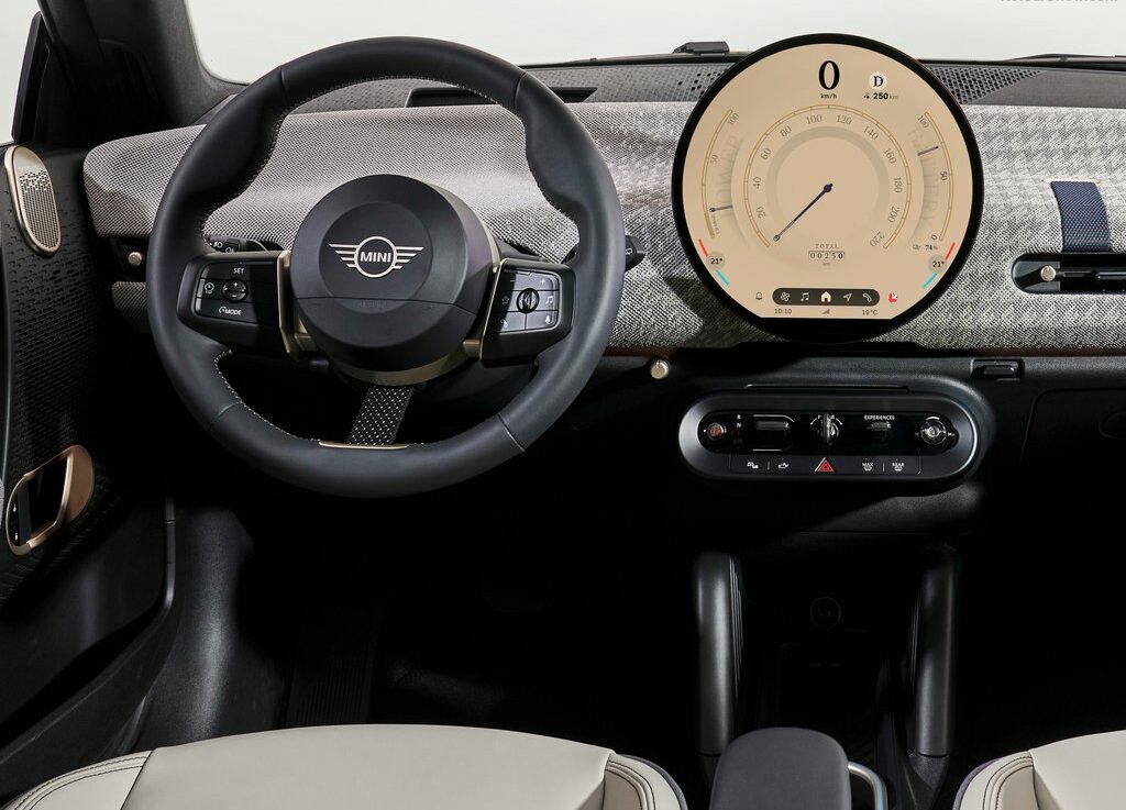 Voici la nouvelle Mini Cooper E 2024 100% électrique